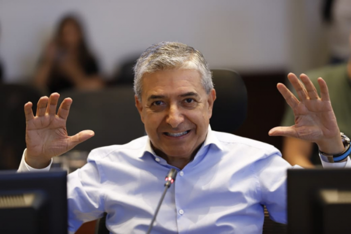 Fabio Rivera, tentado por el Congreso - Panorama Político